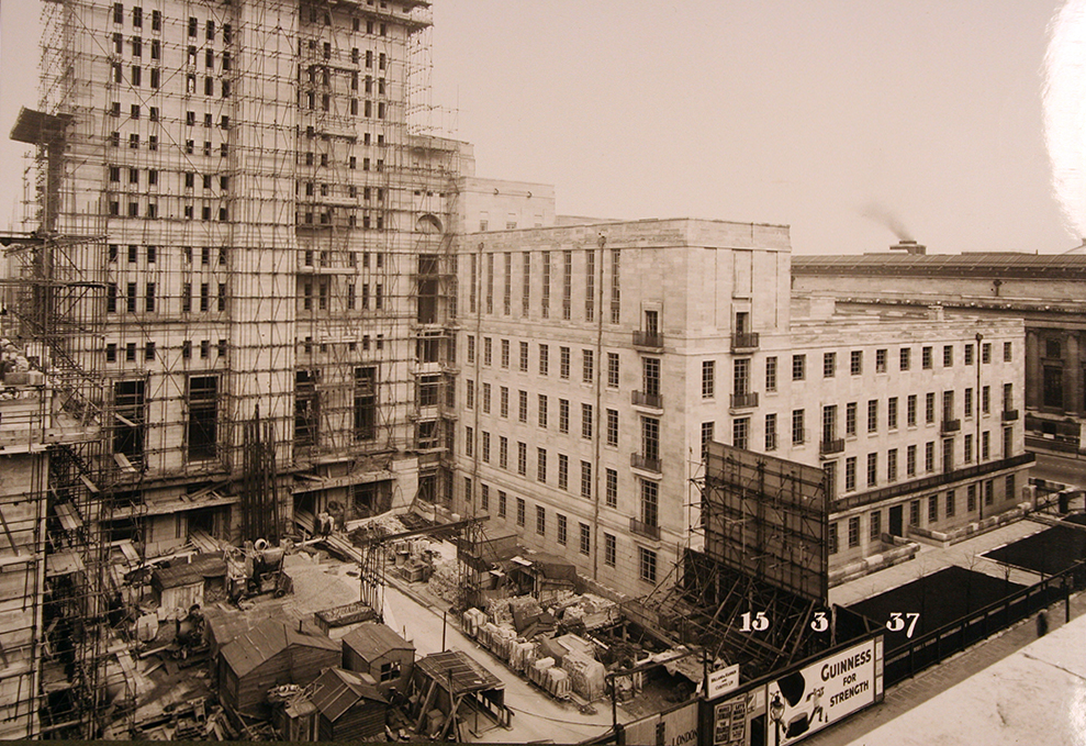 Construction of Senate House revealed in photographic archives ...