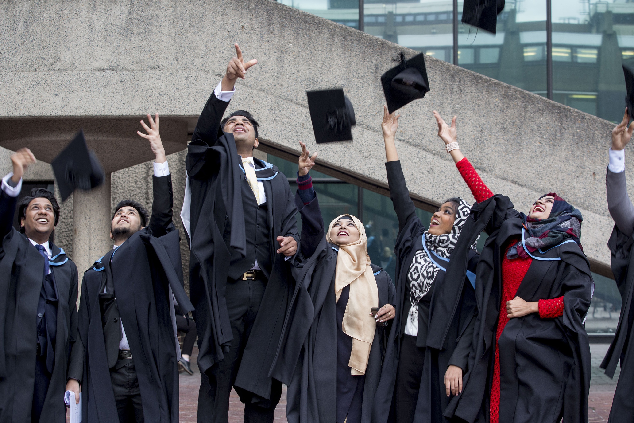 Breaking down barriers to education | University of London