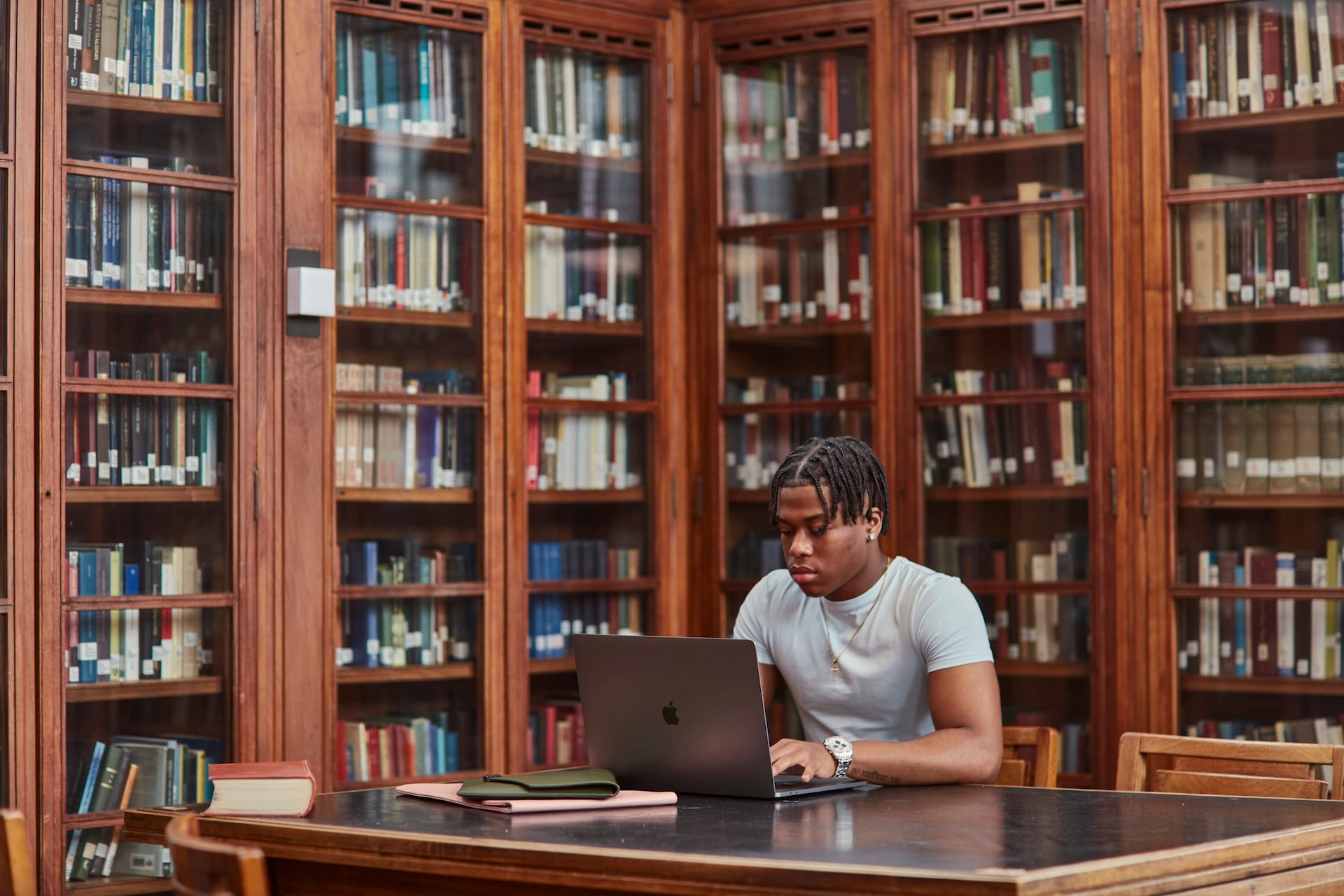 Senate House Library rolls out user-driven improvements | University of ...