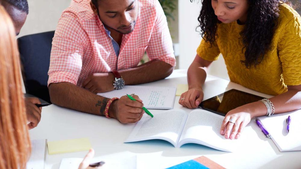 Teaching EFL/ESL Reading: A Task Based Approach | University of London