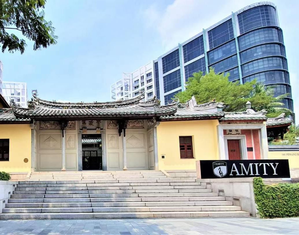 Amity Global Institute | University of London